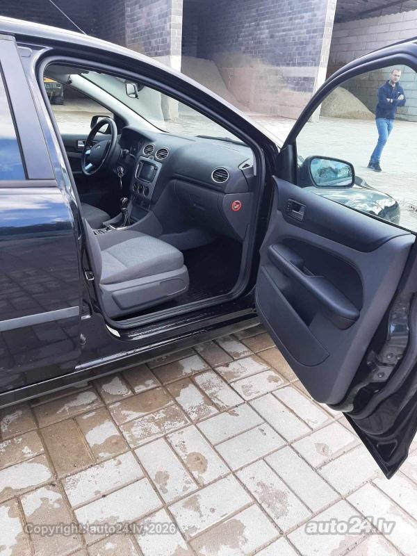 Melns Ford Focus 2007 Kunda, ar dzinēja tilpumu 1.60 L un nobraukumu 190 tūkst. km par 1400 €, foto 1 vietnē AUTOMOTO.COM.LV