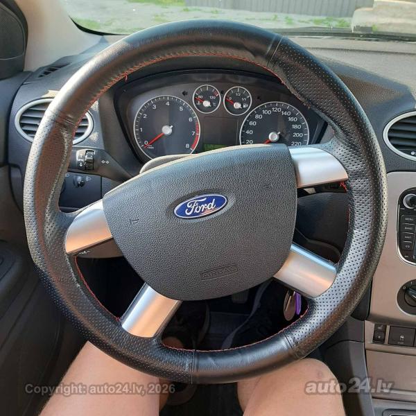 Melns Ford Focus 2007 Kunda, ar dzinēja tilpumu 1.60 L un nobraukumu 190 tūkst. km par 1400 €, foto 3 vietnē AUTOMOTO.COM.LV