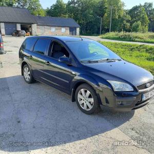 Melns Ford Focus 2007 Kunda, ar dzinēja tilpumu 1.60 L un nobraukumu 190 tūkst. km par 1400 €, foto 6 vietnē AUTOMOTO.COM.LV