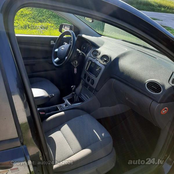 Melns Ford Focus 2007 Kunda, ar dzinēja tilpumu 1.60 L un nobraukumu 190 tūkst. km par 1400 €, foto 6 vietnē AUTOMOTO.COM.LV