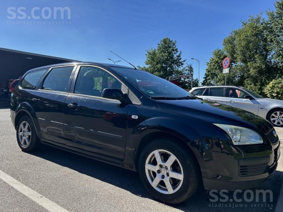 Black Ford Focus 2007 in Riga, with an engine capacity of 1.60 L and mileage of 242 thousand km for 1500 €, photo 1 on AUTOMOTO.COM.LV