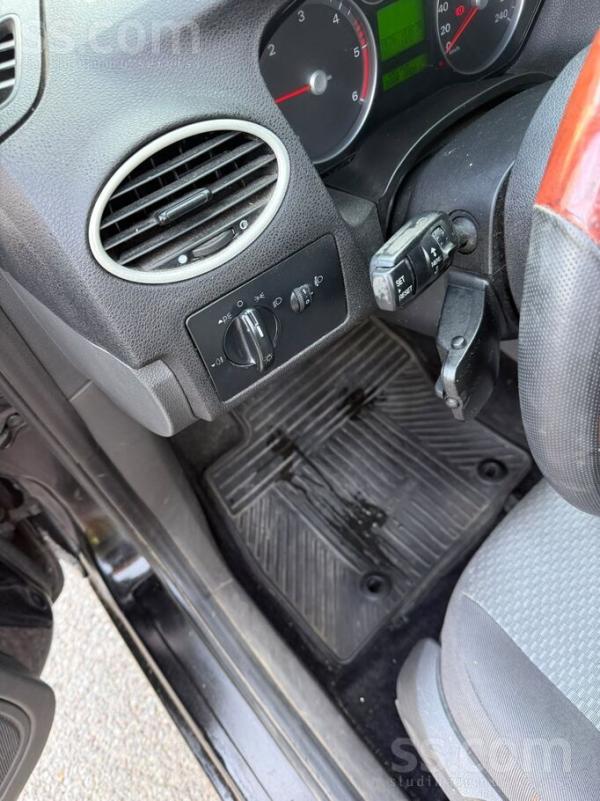Melns Ford Focus 2007 Jelgava, ar dzinēja tilpumu 1.60 L un nobraukumu 360 tūkst. km par 1400 €, foto 6 vietnē AUTOMOTO.COM.LV