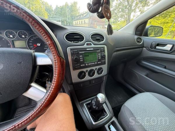 Melns Ford Focus 2007 Jelgava, ar dzinēja tilpumu 1.60 L un nobraukumu 360 tūkst. km par 1400 €, foto 7 vietnē AUTOMOTO.COM.LV