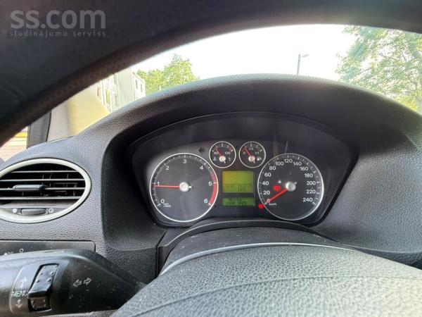 Melns Ford Focus 2007 Jelgava, ar dzinēja tilpumu 1.60 L un nobraukumu 360 tūkst. km par 1400 €, foto 9 vietnē AUTOMOTO.COM.LV