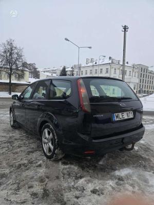 Black Ford Focus 2008 in Vilnius, with an engine capacity of 1.56 L and mileage of 278 thousand km for 1600 €, photo 11 on AUTOMOTO.COM.LV