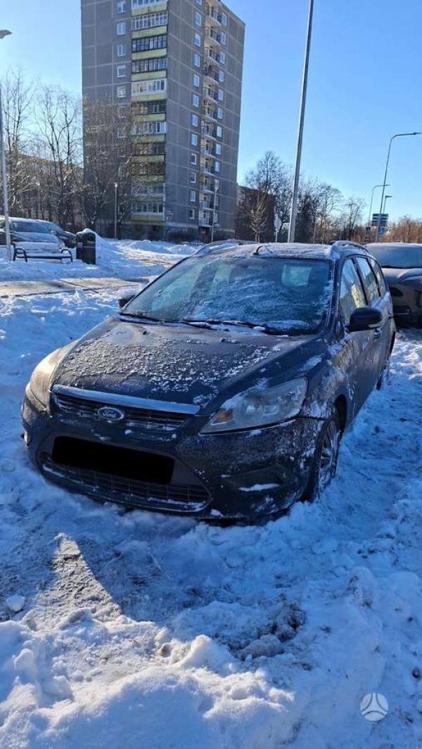 Black Ford Focus 2008 in Vilnius, with an engine capacity of 1.56 L and mileage of 240 thousand km for 500 €, photo 1 on AUTOMOTO.COM.LV