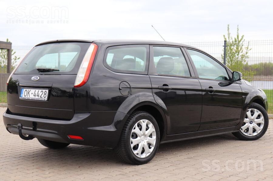Melns Ford Focus 2008 Rīga, ar dzinēja tilpumu 1.60 L un nobraukumu 232 tūkst. km par 2700 €, foto 9 vietnē AUTOMOTO.COM.LV