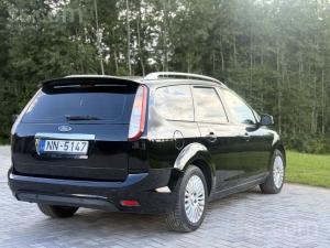 Melns Ford Focus 2008 Cēsis, ar dzinēja tilpumu 1.60 L un nobraukumu 316 tūkst. km par 1350 €, foto 5 vietnē AUTOMOTO.COM.LV