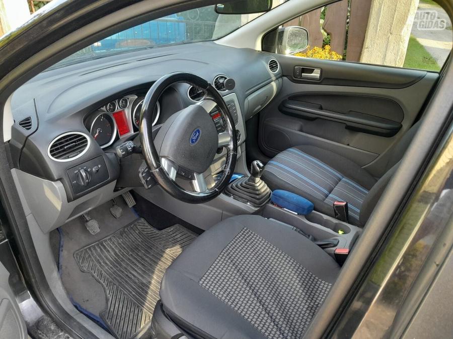 Melns Ford Focus 2008 Klaipėda, ar dzinēja tilpumu 1.60 L un nobraukumu 311 tūkst. km par 990 €, foto 7 vietnē AUTOMOTO.COM.LV