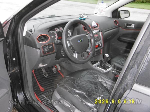 Ford Focus 2008 in Tallinn on AUTOMOTO.COM.LV Black Ford Focus 2008 in Tallinn, with an engine capacity of 1.80 L and mileage of 405 thousand km for 2200 €, photo 9 on AUTOMOTO.COM.LV