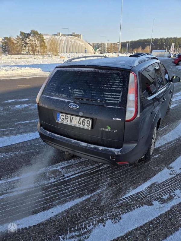 Black Ford Focus 2009 in Vilnius, with an engine capacity of 1.56 L and mileage of 224 thousand km for 800 €, photo 4 on AUTOMOTO.COM.LV