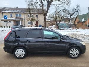 Black Ford Focus 2009 in Alytus, with an engine capacity of 1.60 L and mileage of 224 thousand km for 1650 €, photo 4 on AUTOMOTO.COM.LV