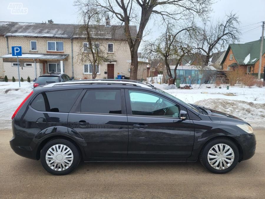 Black Ford Focus 2009 in Alytus, with an engine capacity of 1.60 L and mileage of 224 thousand km for 1650 €, photo 4 on AUTOMOTO.COM.LV