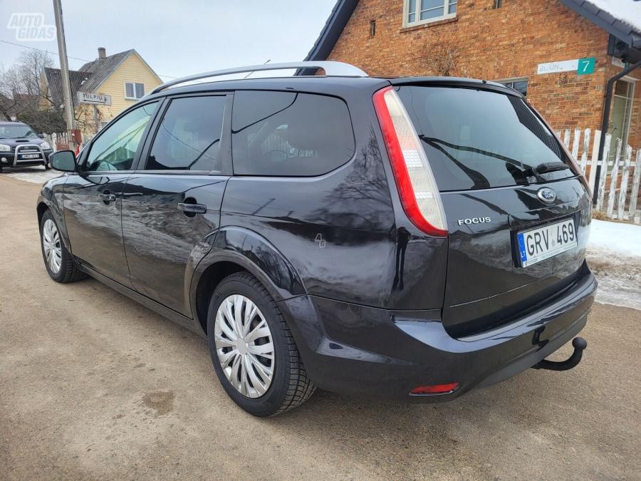 Black Ford Focus 2009 in Alytus, with an engine capacity of 1.60 L and mileage of 224 thousand km for 1650 €, photo 9 on AUTOMOTO.COM.LV