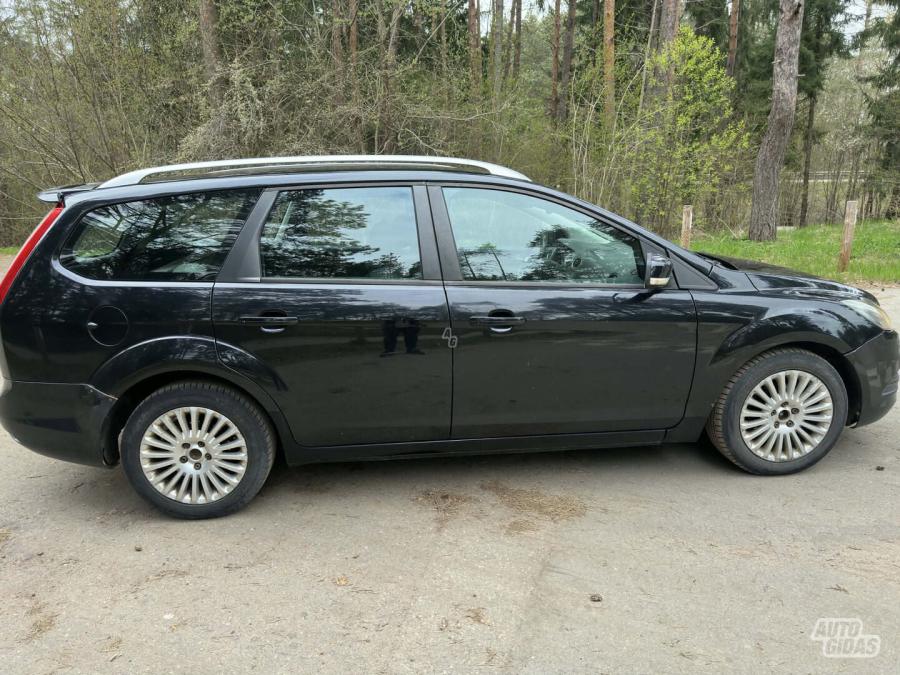 Black Ford Focus 2009 in Trakai, with an engine capacity of 1.60 L and mileage of 391 thousand km for 1000 €, photo 7 on AUTOMOTO.COM.LV