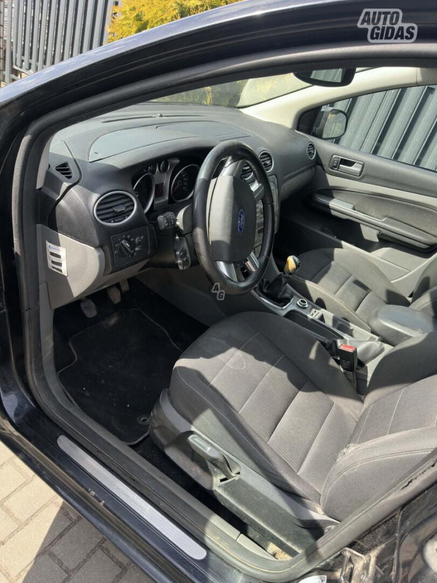Black Ford Focus 2009 in Trakai, with an engine capacity of 1.60 L and mileage of 391 thousand km for 1000 €, photo 8 on AUTOMOTO.COM.LV