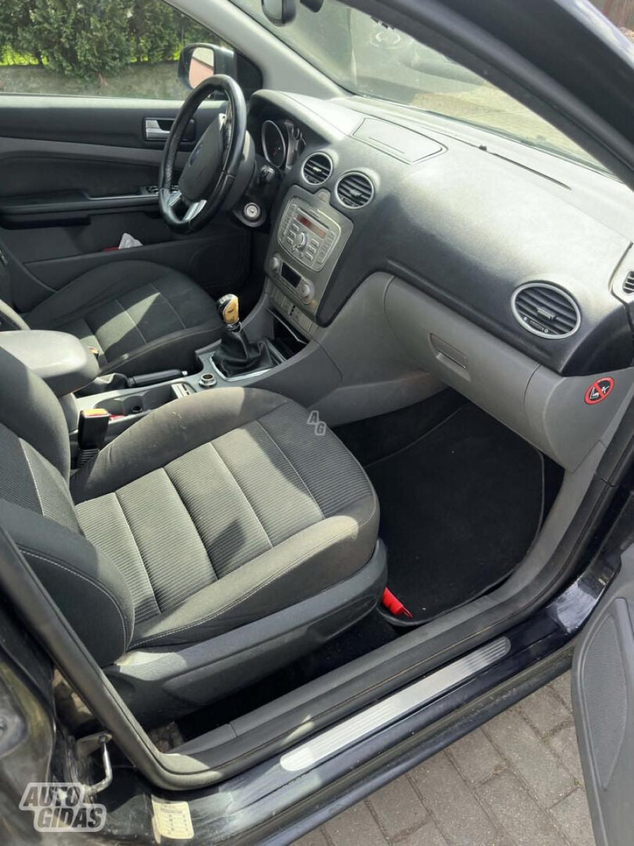 Black Ford Focus 2009 in Trakai, with an engine capacity of 1.60 L and mileage of 391 thousand km for 1000 €, photo 14 on AUTOMOTO.COM.LV