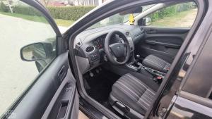 Melns Ford Focus 2009 Kauņa, ar dzinēja tilpumu 1.60 L un nobraukumu 396 tūkst. km par 2399 €, foto 6 vietnē AUTOMOTO.COM.LV