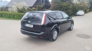 Melns Ford Focus 2009 Kauņa, ar dzinēja tilpumu 1.60 L un nobraukumu 396 tūkst. km par 1999 €, foto 4 vietnē AUTOMOTO.COM.LV