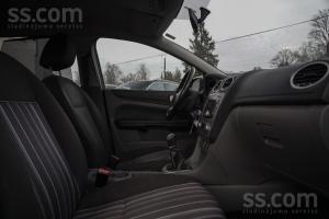 Melns Ford Focus 2009 Rīga, ar dzinēja tilpumu 1.60 L un nobraukumu 223 tūkst. km par 2590 €, foto 6 vietnē AUTOMOTO.COM.LV