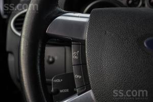 Melns Ford Focus 2009 Rīga, ar dzinēja tilpumu 1.60 L un nobraukumu 223 tūkst. km par 2590 €, foto 9 vietnē AUTOMOTO.COM.LV