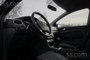 Melns Ford Focus 2009 Rīga, ar dzinēja tilpumu 1.60 L un nobraukumu 223 tūkst. km par 2590 €, foto 14 vietnē AUTOMOTO.COM.LV