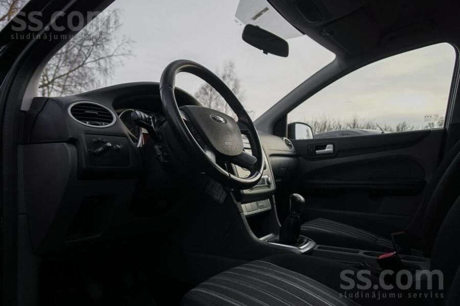 Melns Ford Focus 2009 Rīga, ar dzinēja tilpumu 1.60 L un nobraukumu 223 tūkst. km par 2590 €, foto 14 vietnē AUTOMOTO.COM.LV
