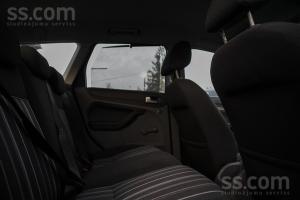 Melns Ford Focus 2009 Rīga, ar dzinēja tilpumu 1.60 L un nobraukumu 223 tūkst. km par 2590 €, foto 15 vietnē AUTOMOTO.COM.LV