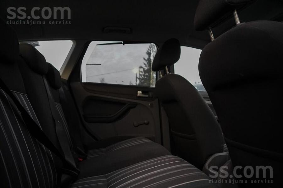 Melns Ford Focus 2009 Rīga, ar dzinēja tilpumu 1.60 L un nobraukumu 223 tūkst. km par 2590 €, foto 15 vietnē AUTOMOTO.COM.LV