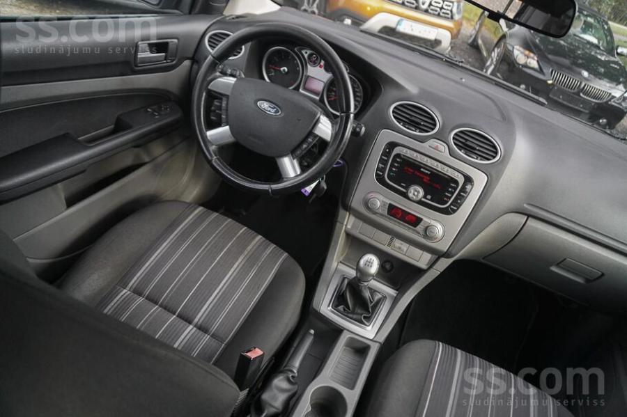 Black Ford Focus 2009 in Riga, with an engine capacity of 1.60 L and mileage of 223 thousand km for 1990 €, photo 8 on AUTOMOTO.COM.LV