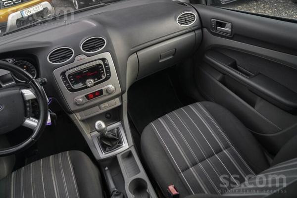 Ford Focus 2009 in Riga on AUTOMOTO.COM.LV Black Ford Focus 2009 in Riga, with an engine capacity of 1.60 L and mileage of 223 thousand km for 1990 €, photo 10 on AUTOMOTO.COM.LV