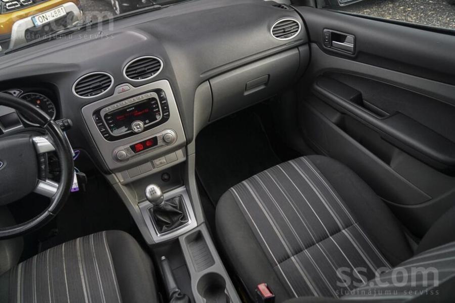 Black Ford Focus 2009 in Riga, with an engine capacity of 1.60 L and mileage of 223 thousand km for 1990 €, photo 10 on AUTOMOTO.COM.LV