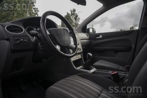 Black Ford Focus 2009 in Riga, with an engine capacity of 1.60 L and mileage of 223 thousand km for 1990 €, photo 11 on AUTOMOTO.COM.LV