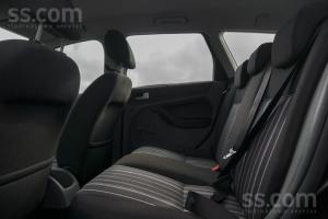 Black Ford Focus 2009 in Riga, with an engine capacity of 1.60 L and mileage of 223 thousand km for 1990 €, photo 16 on AUTOMOTO.COM.LV