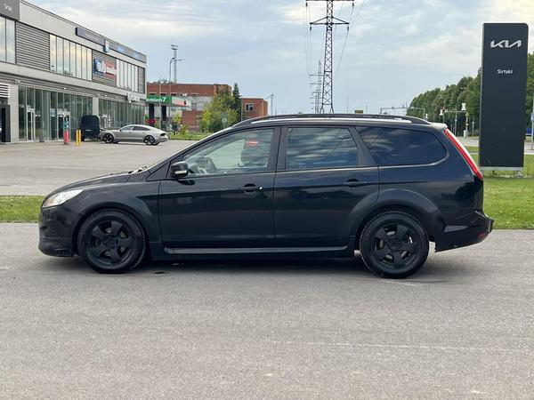 Melns Ford Focus 2009 Narva, ar dzinēja tilpumu 1.60 L un nobraukumu 320 tūkst. km par 999 €, foto 4 vietnē AUTOMOTO.COM.LV