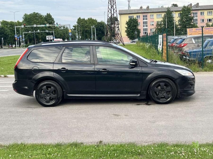 Melns Ford Focus 2009 Narva, ar dzinēja tilpumu 1.60 L un nobraukumu 320 tūkst. km par 999 €, foto 6 vietnē AUTOMOTO.COM.LV