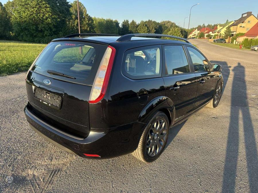 Melns Ford Focus 2009 Šauļi, ar dzinēja tilpumu 1.60 L un nobraukumu 277 tūkst. km par 2550 €, foto 9 vietnē AUTOMOTO.COM.LV