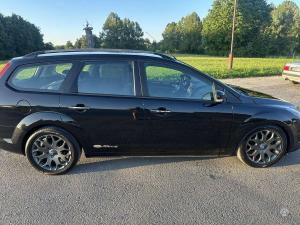 Melns Ford Focus 2009 Šauļi, ar dzinēja tilpumu 1.60 L un nobraukumu 277 tūkst. km par 2550 €, foto 11 vietnē AUTOMOTO.COM.LV