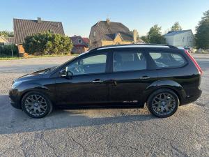 Melns Ford Focus 2009 Šauļi, ar dzinēja tilpumu 1.60 L un nobraukumu 277 tūkst. km par 2550 €, foto 5 vietnē AUTOMOTO.COM.LV