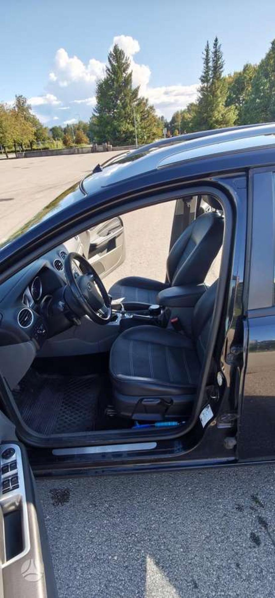 Black Ford Focus 2009 in Alytus, with an engine capacity of 1.56 L and mileage of 310 thousand km for 2100 €, photo 16 on AUTOMOTO.COM.LV