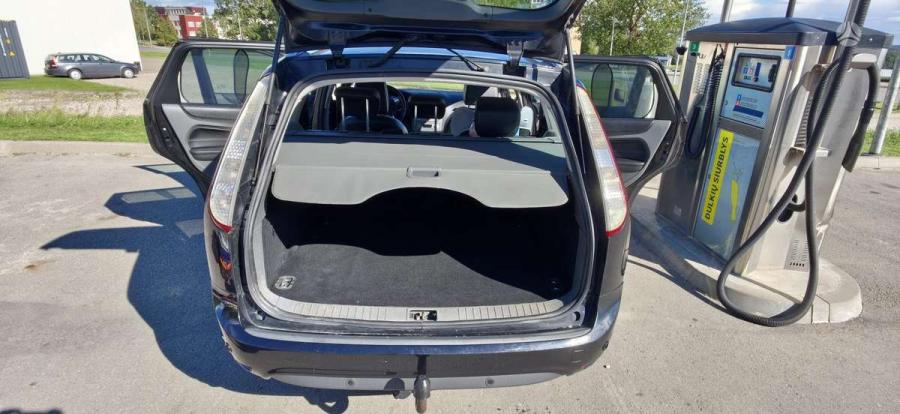 Black Ford Focus 2009 in Alytus, with an engine capacity of 1.56 L and mileage of 310 thousand km for 2100 €, photo 24 on AUTOMOTO.COM.LV