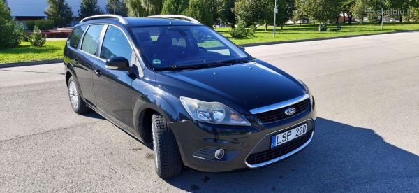 Ford Focus 2009 Alīta vietnē Melns Ford Focus 2009 Alīta, ar dzinēja tilpumu 1.60 L un nobraukumu 310 tūkst. km par 2100 €, foto 3 vietnē AUTOMOTO.COM.LV