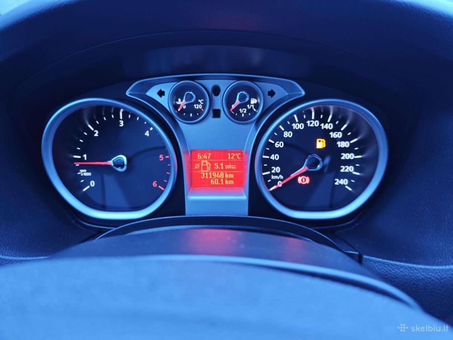 Black Ford Focus 2009 in Alytus, with an engine capacity of 1.60 L and mileage of 310 thousand km for 2100 €, photo 38 on AUTOMOTO.COM.LV