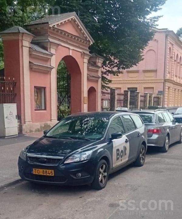 Melns Ford Focus 2010 Rīga, ar dzinēja tilpumu 1.60 L un nobraukumu 480 tūkst. km par 998 €, foto 1 vietnē AUTOMOTO.COM.LV