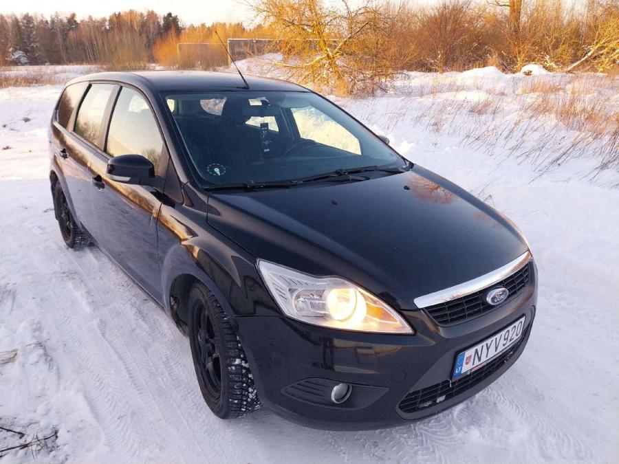 Black Ford Focus 2010 in Siauliai, with an engine capacity of 1.56 L and mileage of 320 thousand km for 1950 €, photo 1 on AUTOMOTO.COM.LV