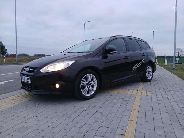 Melns Ford Focus 2011 Marijampole, ar dzinēja tilpumu 1.56 L un nobraukumu 202 tūkst. km par 3050 €, foto 1 vietnē AUTOMOTO.COM.LV
