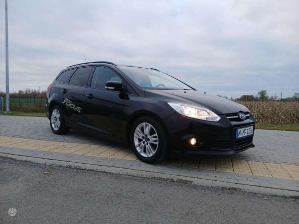 Melns Ford Focus 2011 Marijampole, ar dzinēja tilpumu 1.56 L un nobraukumu 202 tūkst. km par 3050 €, foto 5 vietnē AUTOMOTO.COM.LV