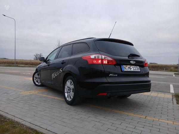 Melns Ford Focus 2011 Marijampole, ar dzinēja tilpumu 1.56 L un nobraukumu 202 tūkst. km par 3050 €, foto 8 vietnē AUTOMOTO.COM.LV