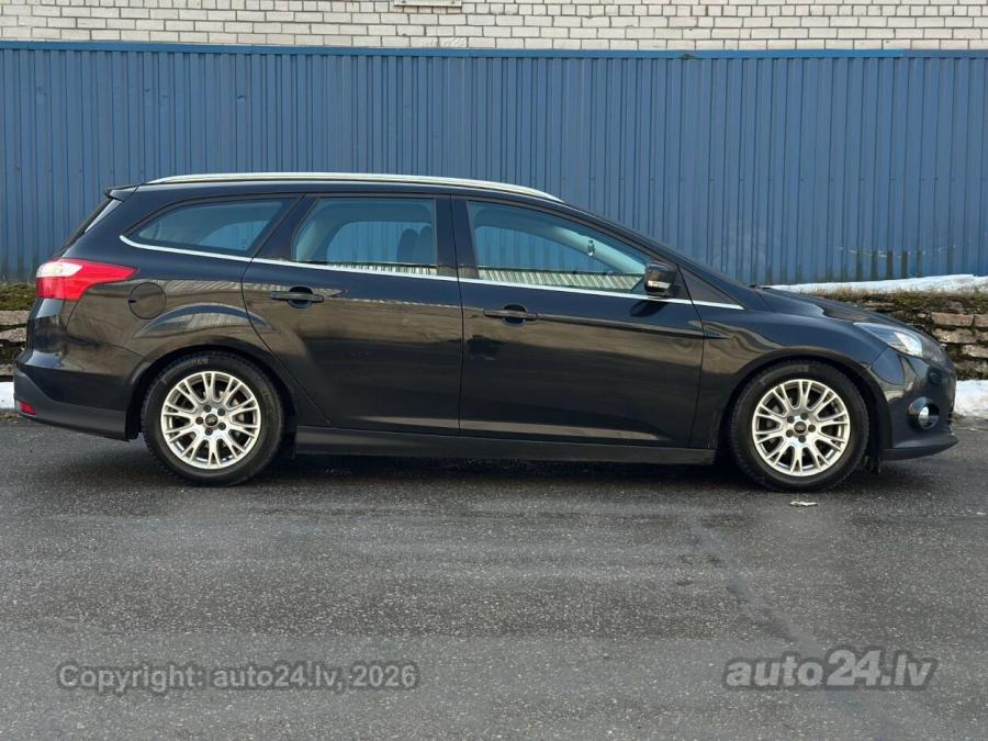 Melns Ford Focus 2011 Tallina, ar dzinēja tilpumu 1.60 L un nobraukumu 318 tūkst. km par 2499 €, foto 5 vietnē AUTOMOTO.COM.LV
