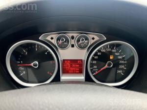 Melns Ford Focus 2011 Talsi, ar dzinēja tilpumu 1.60 L un nobraukumu 177 tūkst. km par 4999 €, foto 9 vietnē AUTOMOTO.COM.LV